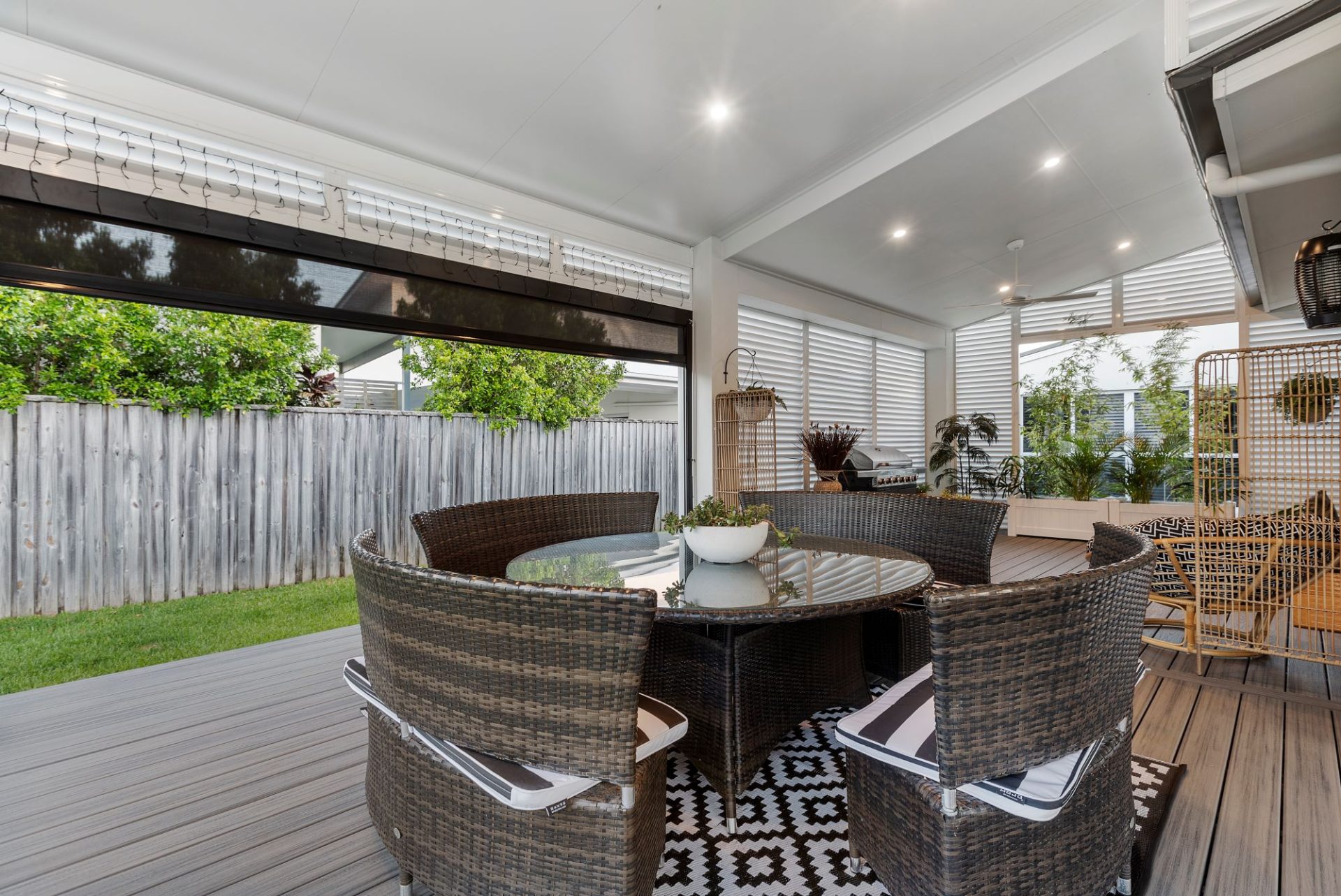 7 'wow' factor patio design ideas when you're short on space - Apollo ...